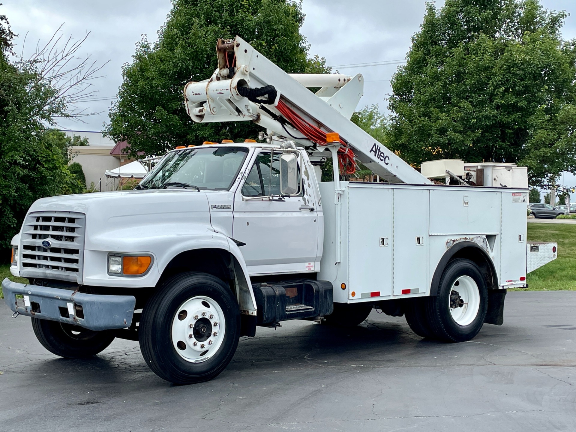 Used 1999 Ford F800 w/Altec TA40 40 Boom with Lift Bucket-LOW MILES ...